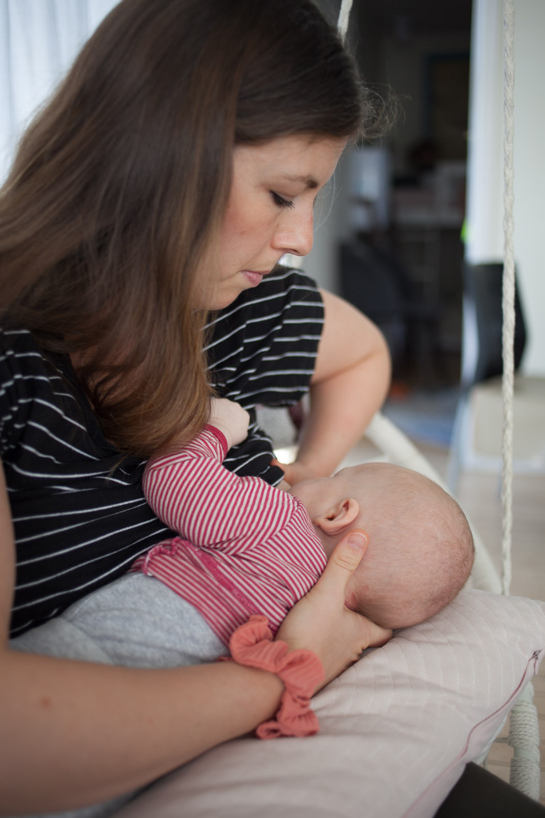 Early Breastfeeding: 7 Tips for the First Six Weeks - Contentment With ...